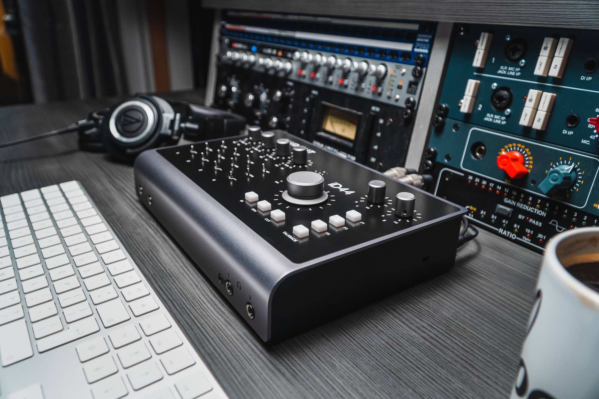 Audient iD44 mk2, compatta e ancora più performante