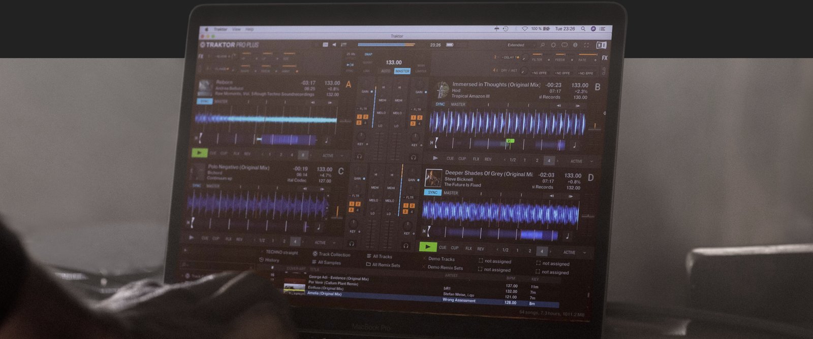 Native Instruments TRAKTOR PRO Plus, l'abbonamento per gli utenti Traktor